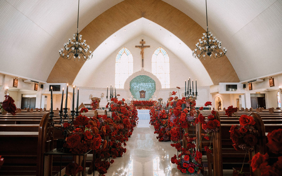 [Khayangan Estate] Glamorous Gothic Charm - Flora Botanica Designs